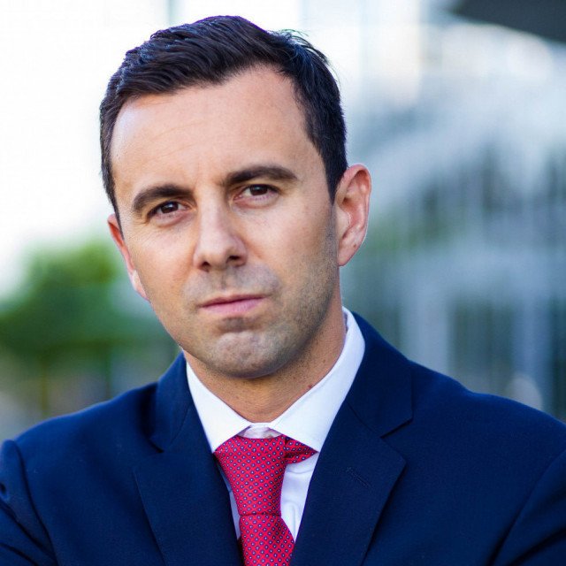 Maxwell A. Hills, Lawyer in Irvine, California | Justia Lawyer Directory